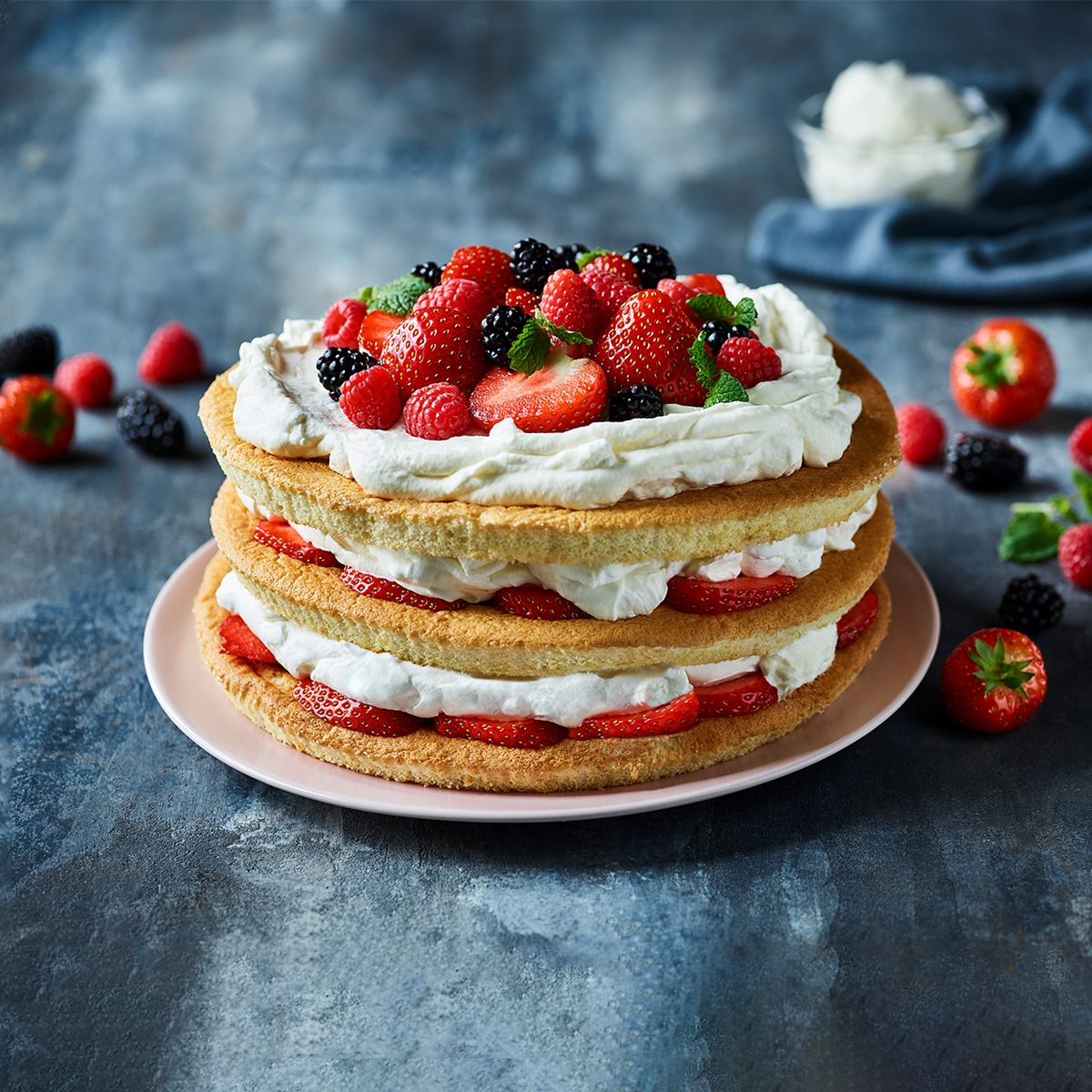 GROCERY & COOKING :: Baking Supplies :: Emborg Whipping Cream- 200mL