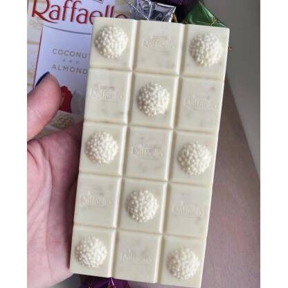 Chocolate & Candy Corner :: Chocolate Bars :: Raffaello Coconut & Almond White Chocolate Bar- 90g